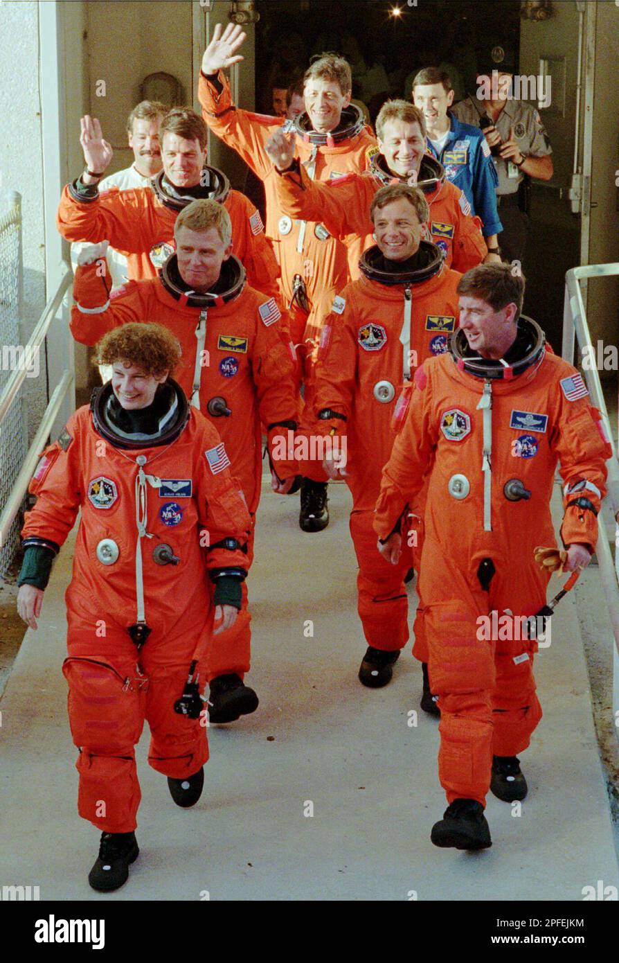 STS-78 Astronauts, front row from left, Payload Commander Susan Helms ...