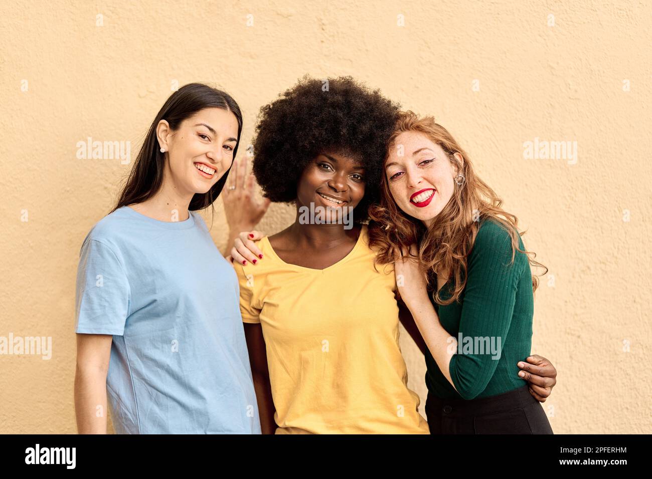 Woman adult smiling friend hi-res stock photography and images - Alamy