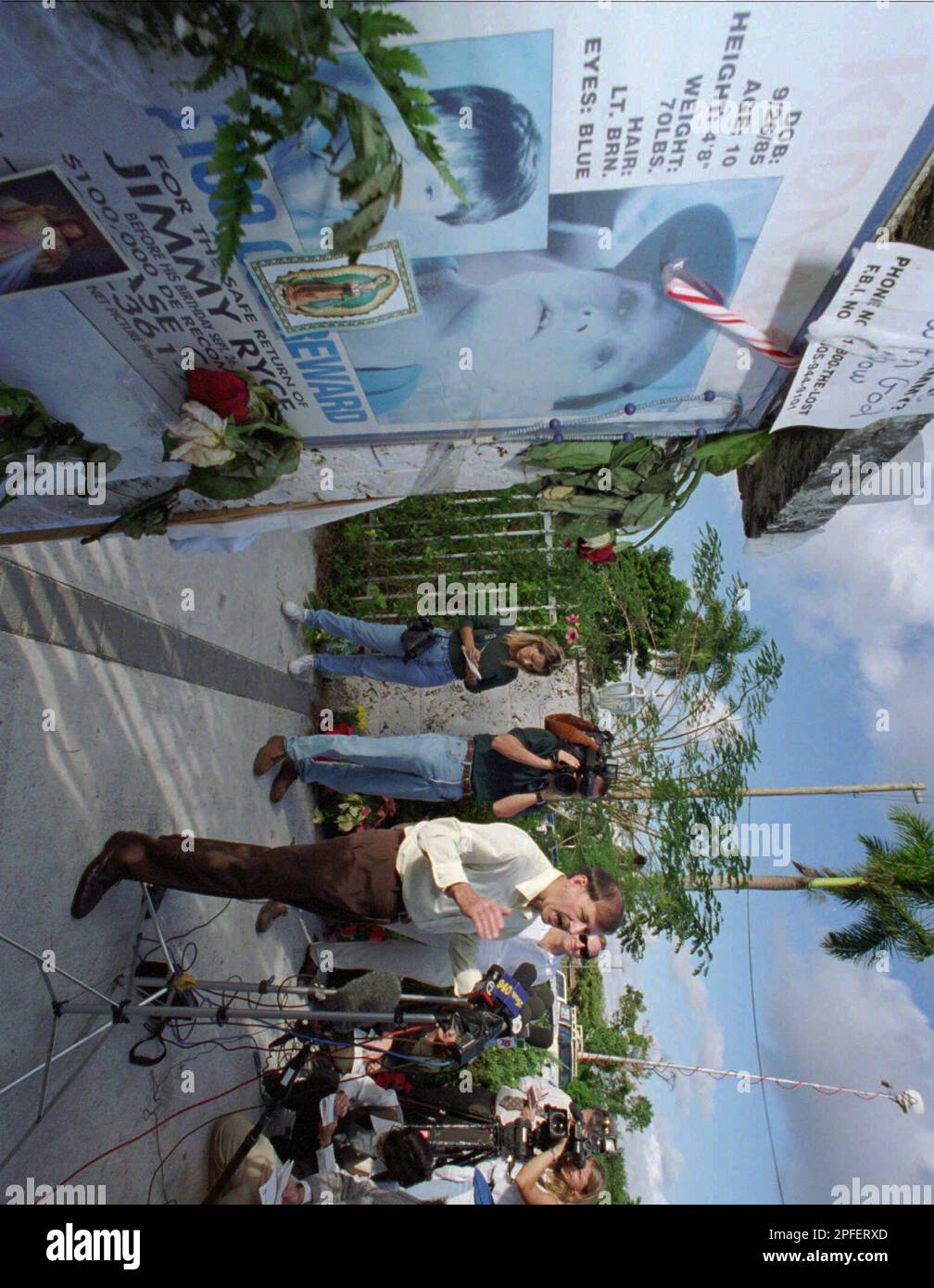 Don Ryce talks with reporters outside the Ryce residence in south Dade ...