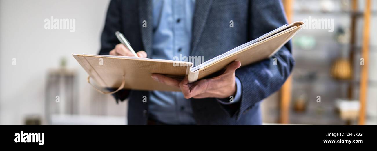 Real Estate House Appraisal And Home Check Stock Photo - Alamy