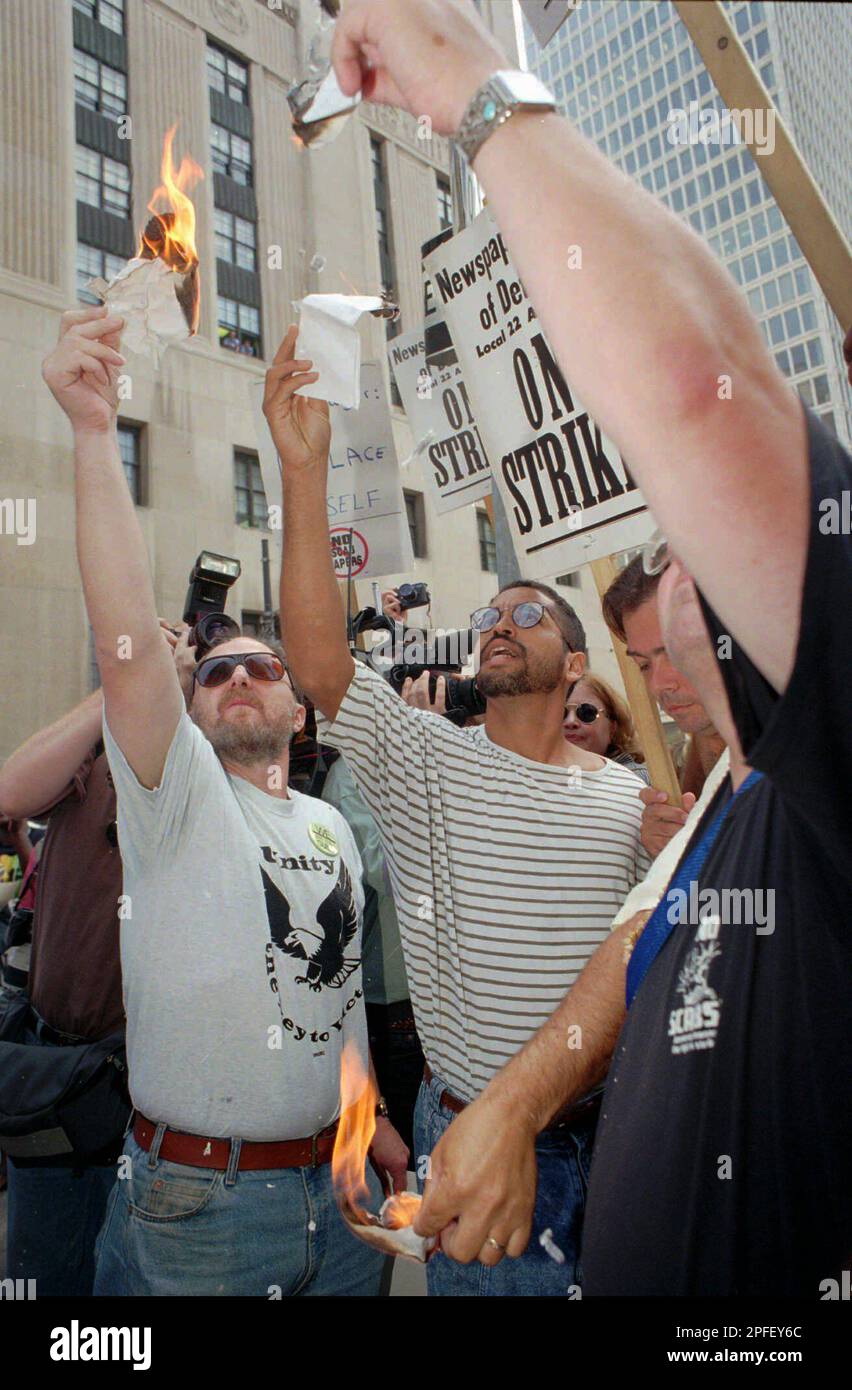 Detroit Free Press reporters John Castine, left, and Dan Holly are ...