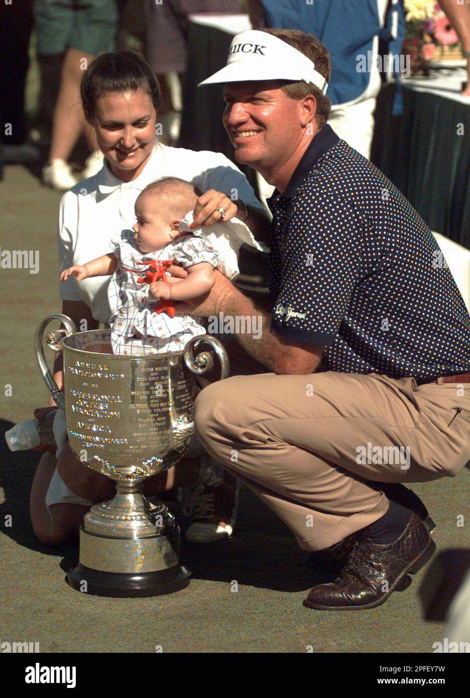 Steve Elkington of Australia and his wife, Lisa, celebrate Elkington's ...