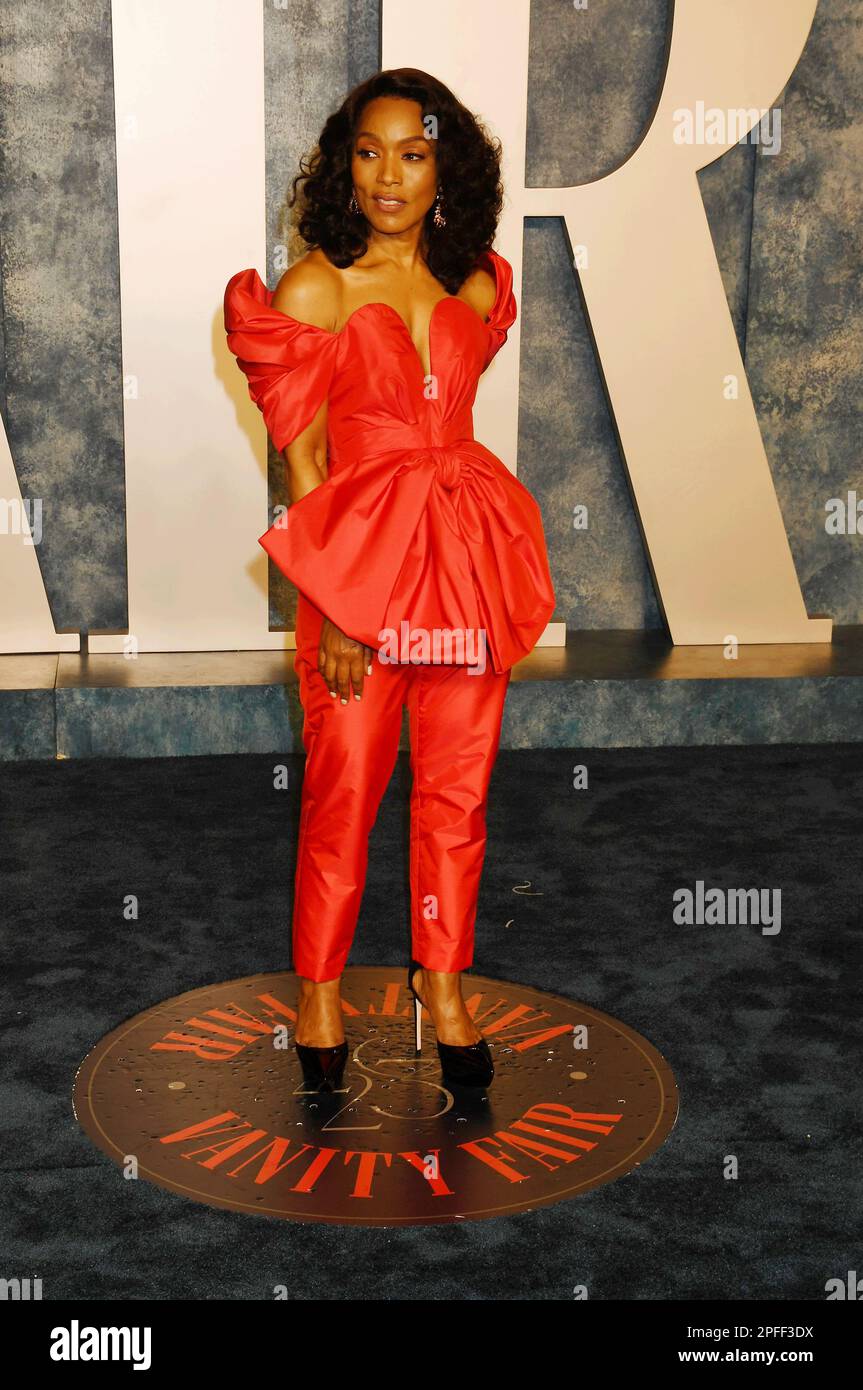 Beverly Hills California March 13 Angela Bassett Attends The 2023 Vanity Fair Oscar Party