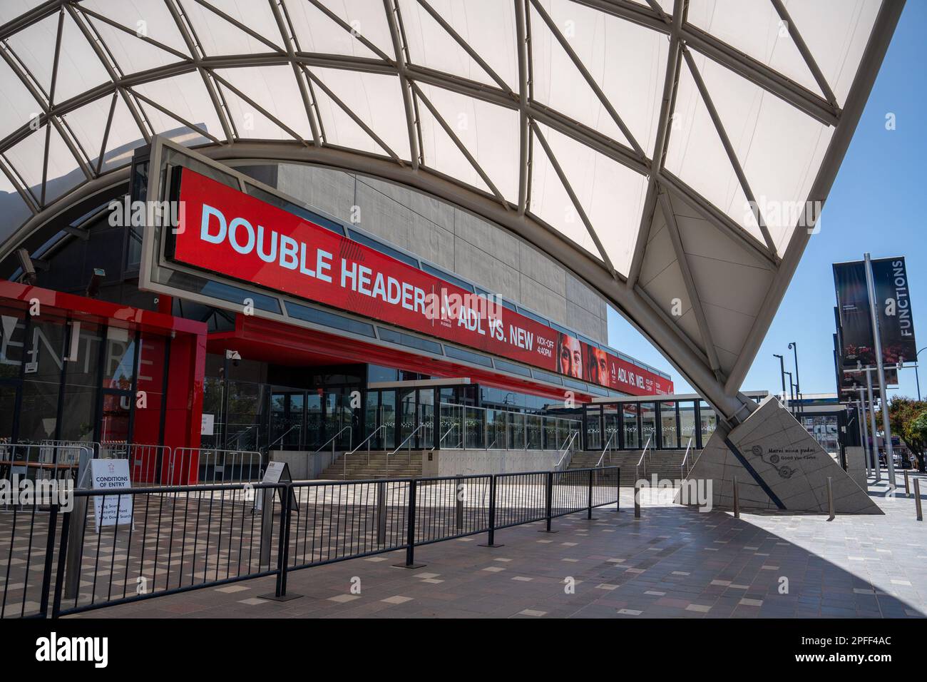 Coopers stadium adelaide outside hi-res stock photography and images ...