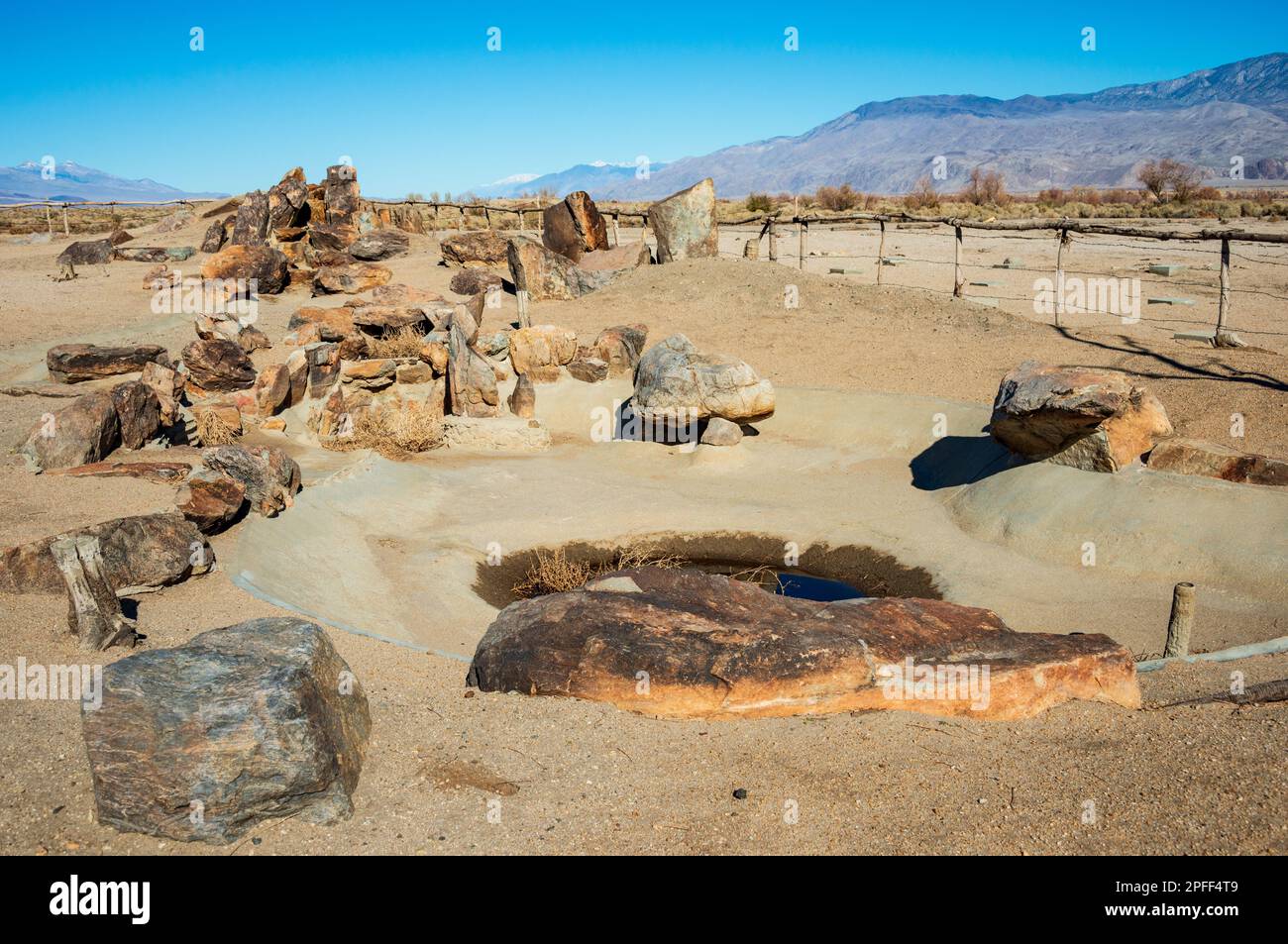 Manzanar national historical site hi-res stock photography and images ...