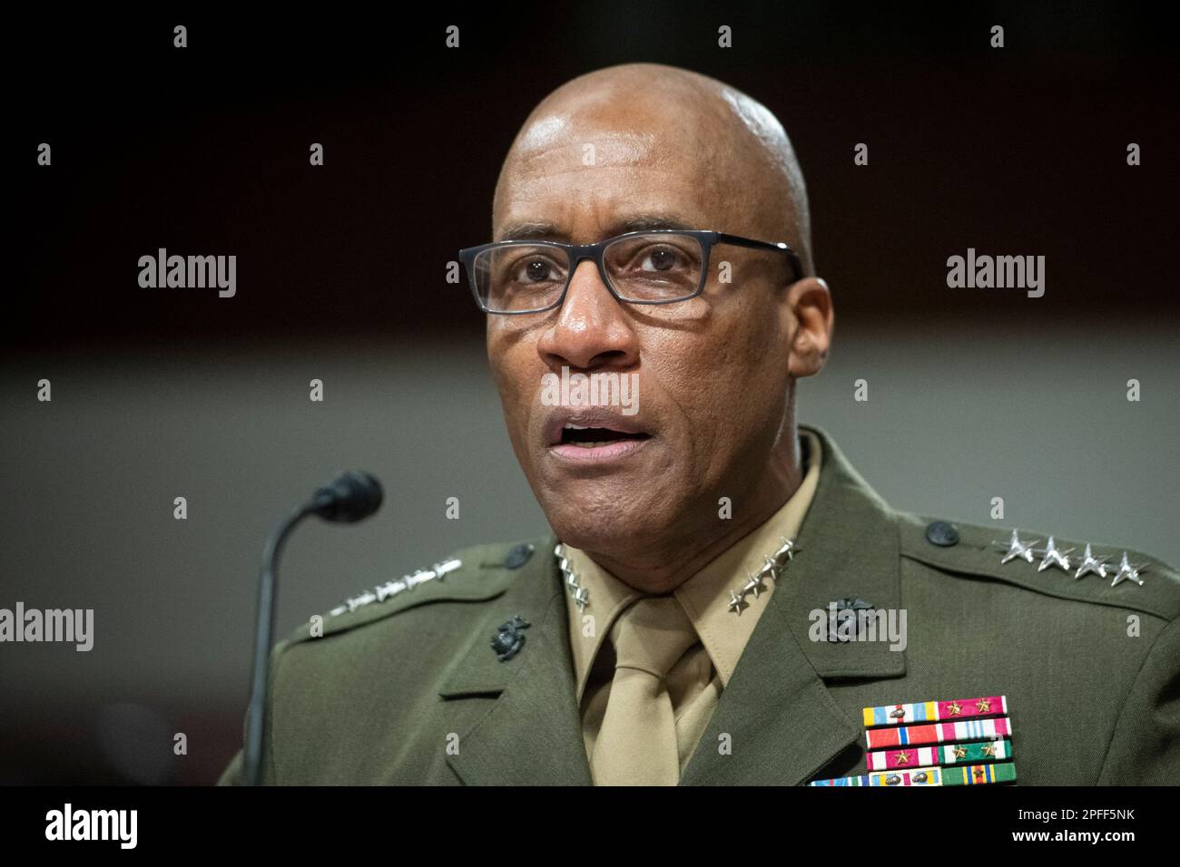 General michael langley hi-res stock photography and images - Alamy