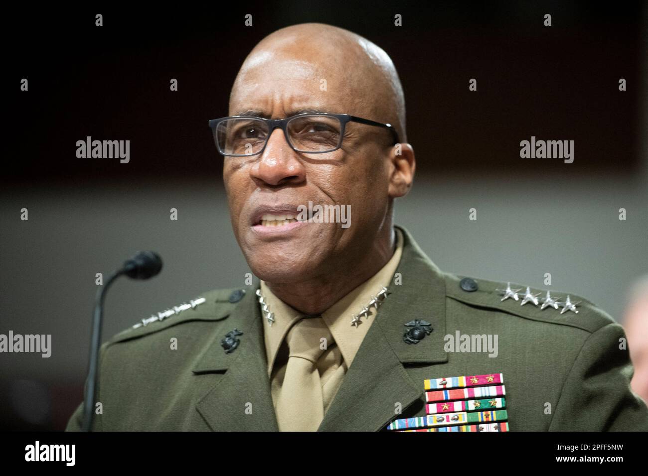 General michael langley hi-res stock photography and images - Alamy
