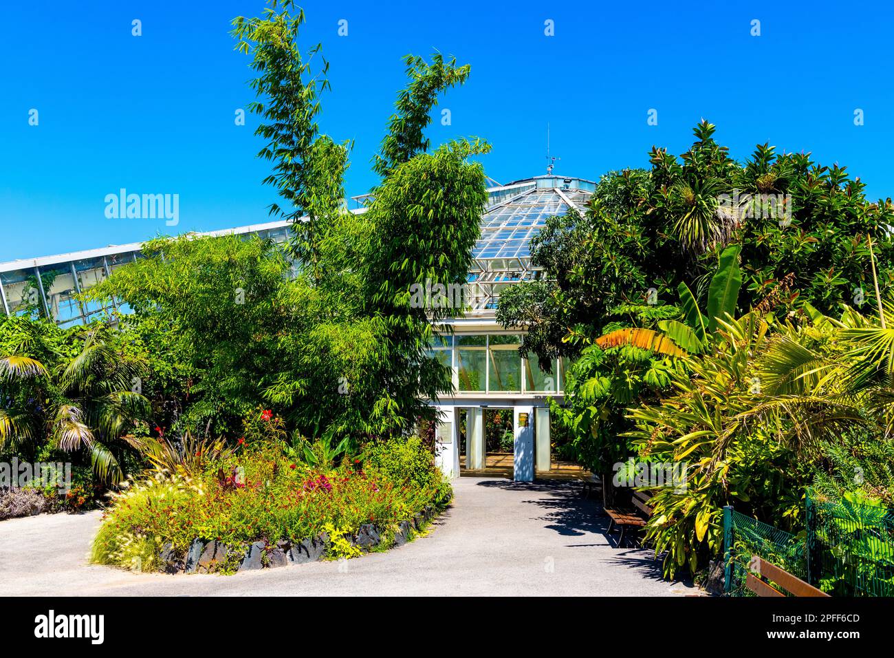 Nice, France - July 30, 2022: Parc Phoenix Park botanic and zoology ...