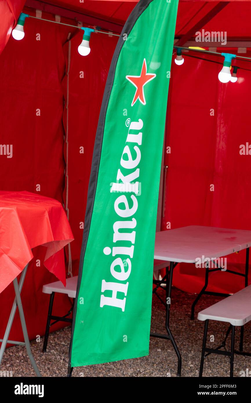 Heineken beer sign pub bar hi-res stock photography and images - Alamy
