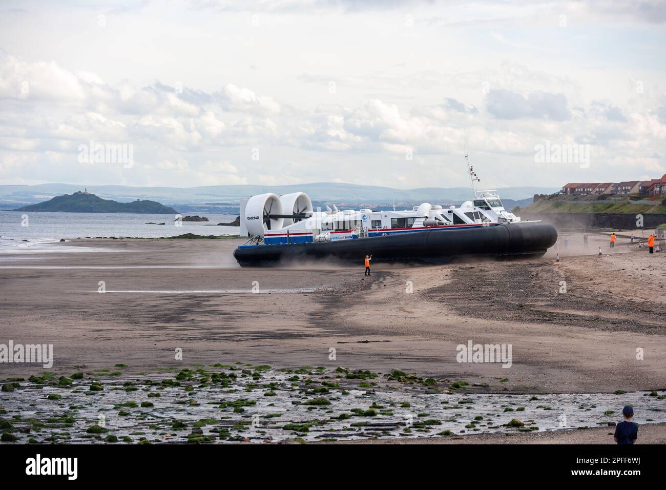 Stagecoach testing a proposed hovercraft crossing from Kirkcaldy to ...