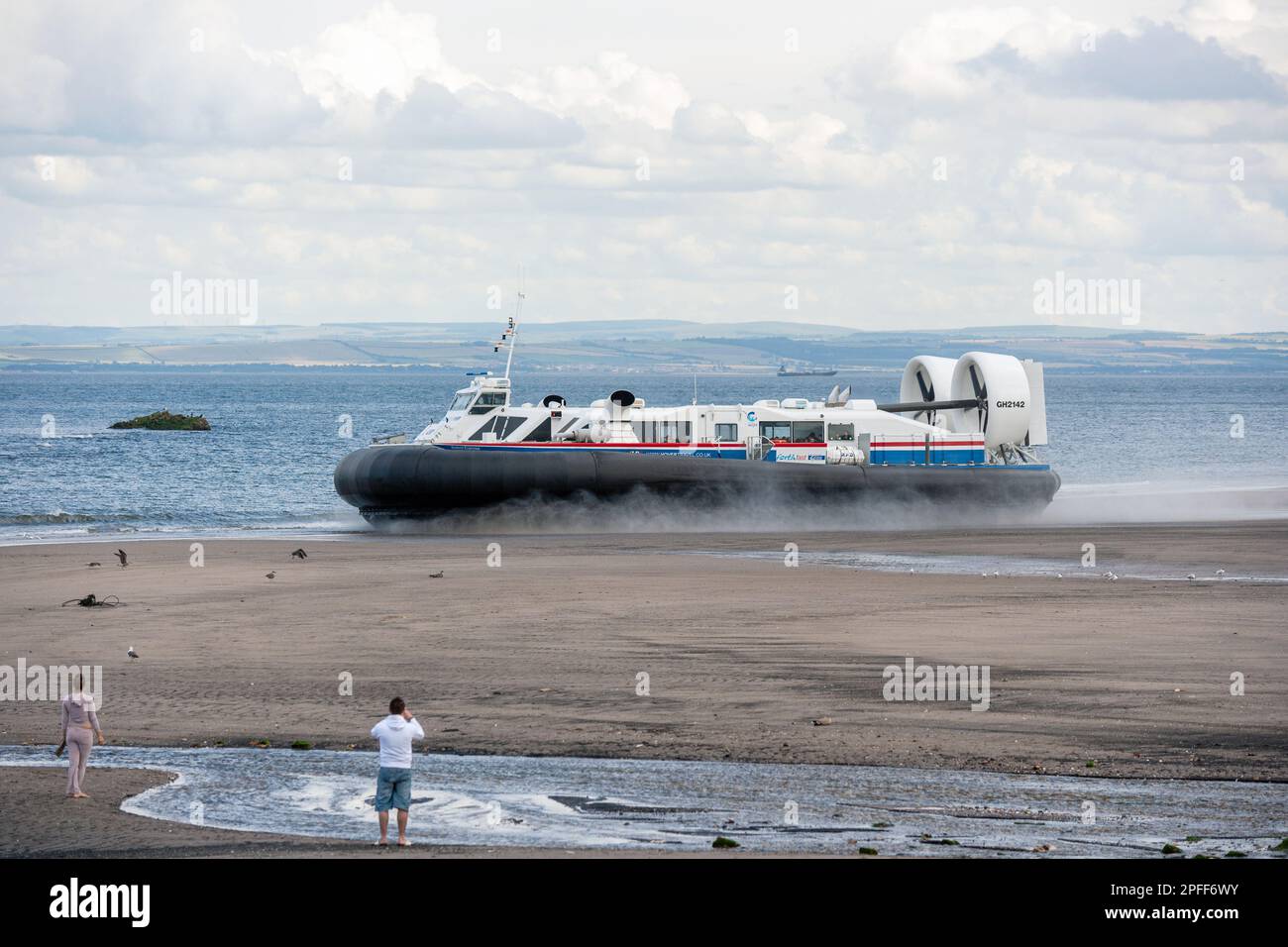 Hovercraft ferry hi-res stock photography and images - Alamy