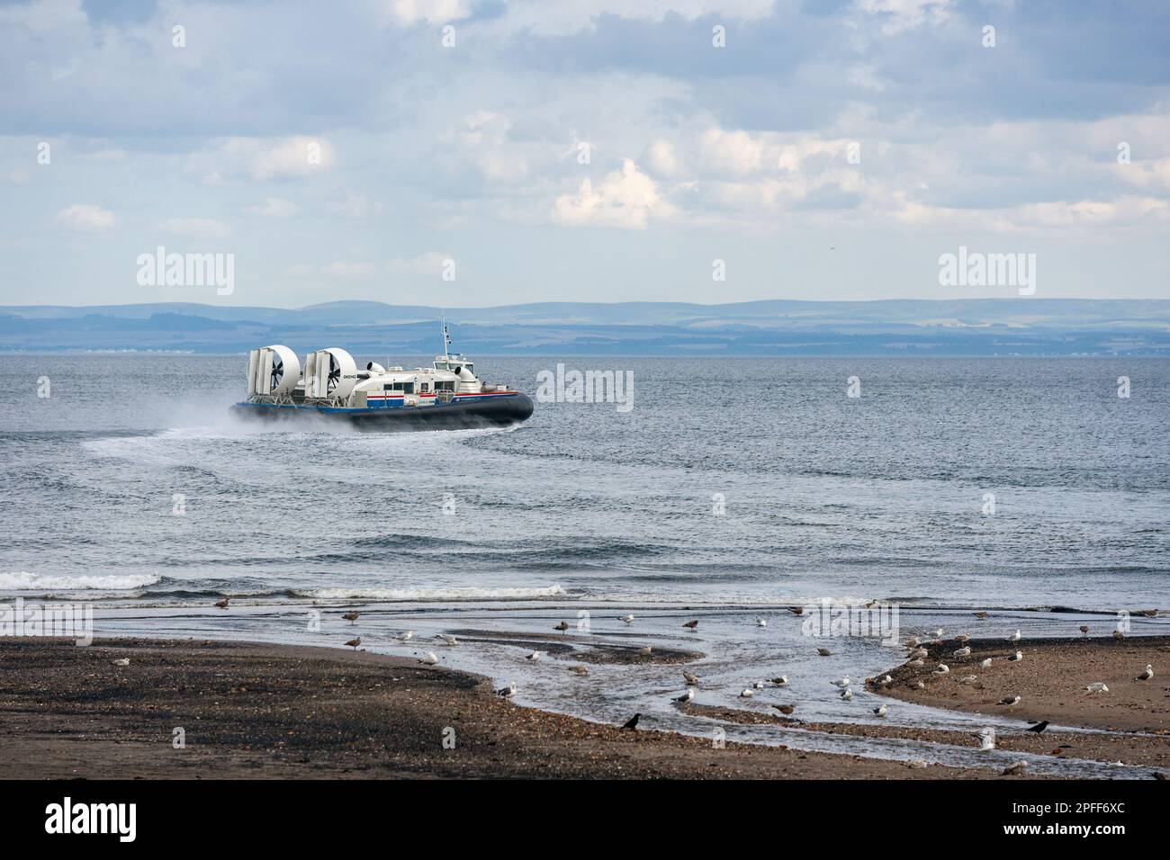 Stagecoach testing a proposed hovercraft crossing from Kirkcaldy to ...