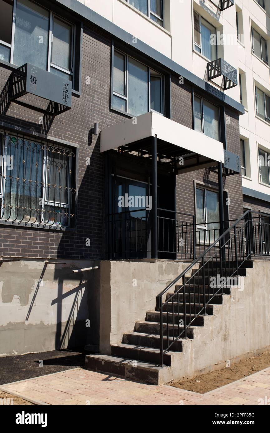 entrance of a new multi-storey building. construction of houses Stock ...