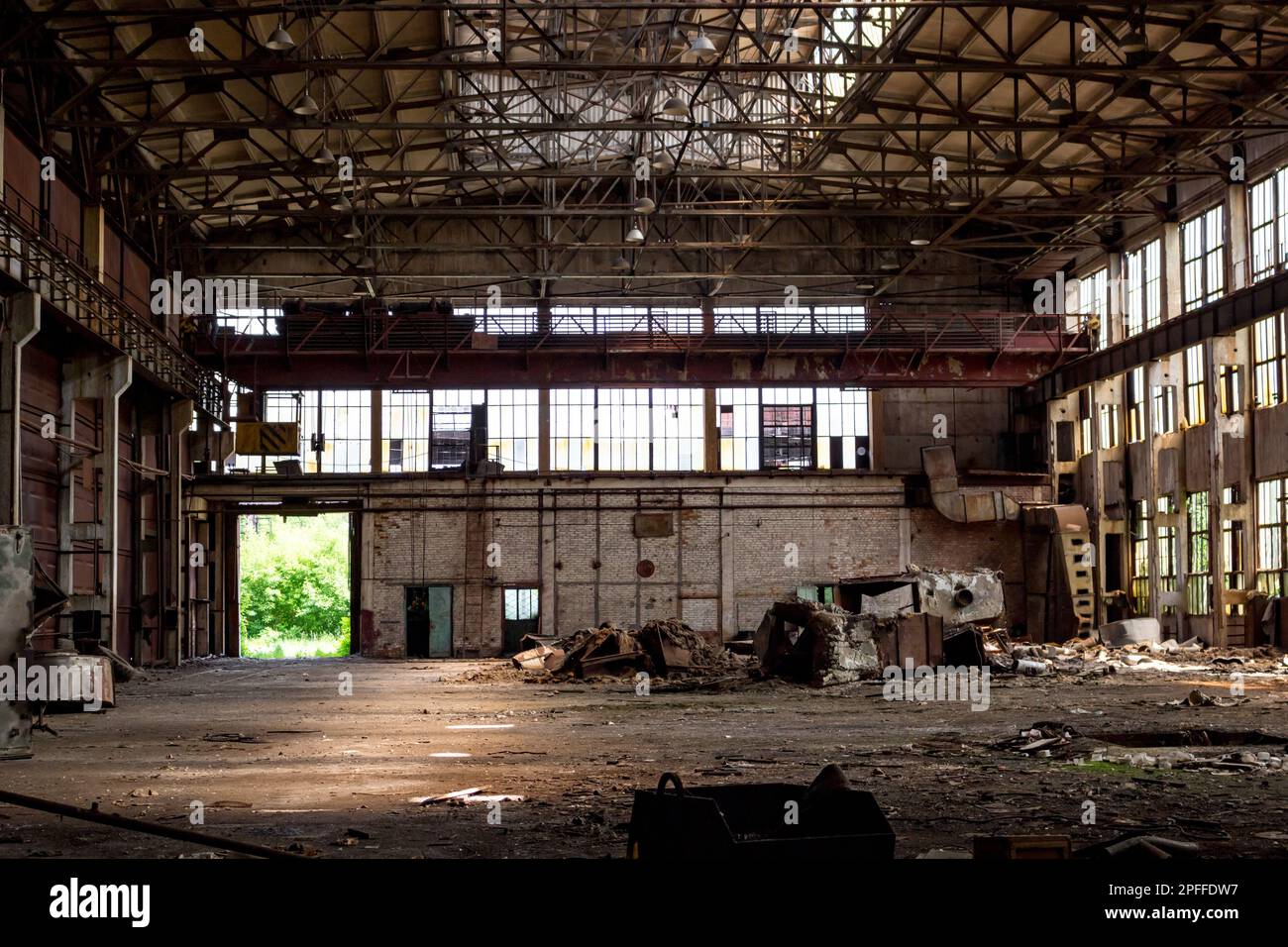 The abandoned old factory building inside Stock Photo - Alamy