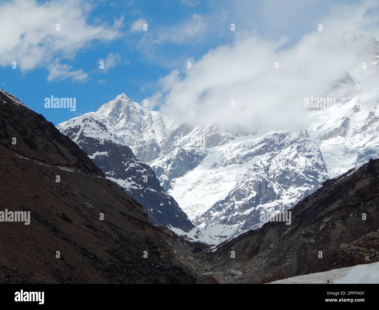 Kedarnath group of peak and Mountain in Himalaya. Behind the town and ...