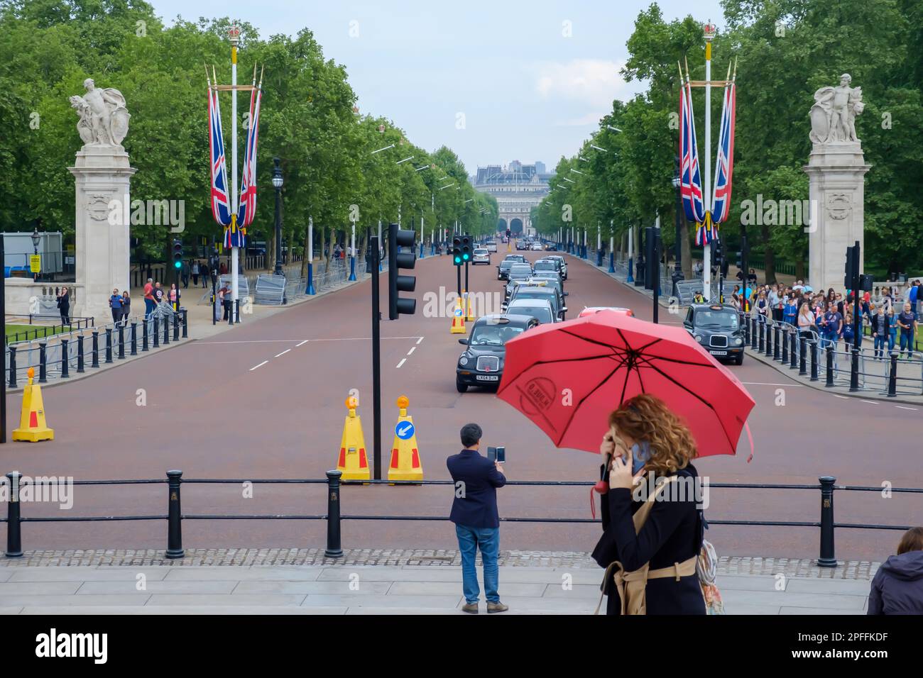 London, United Kingdom - May 23, 2018 : View of the Mall, the royal ...