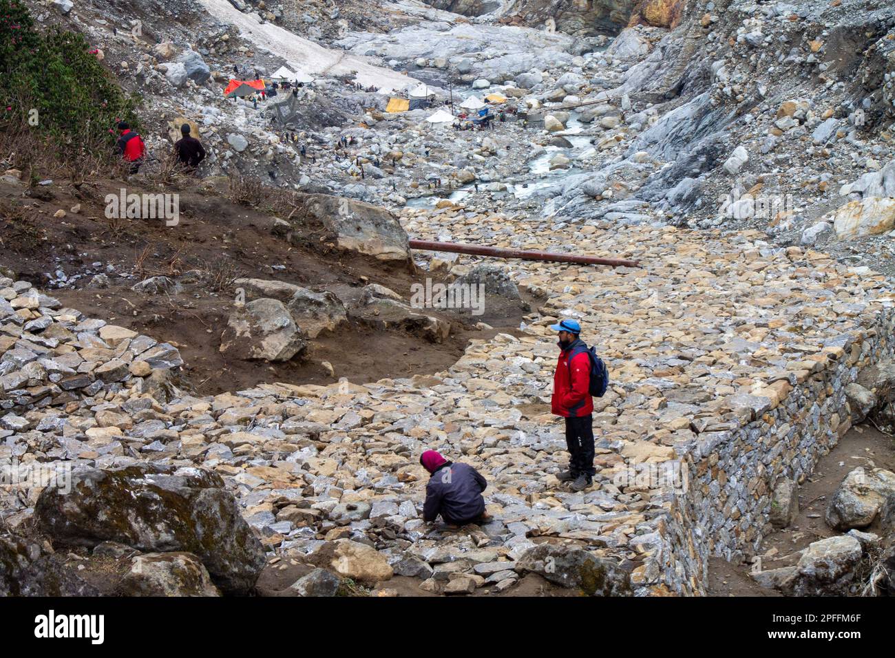 Laborer working for Kedarnath reconstruction after disaster. Kedarnath ...