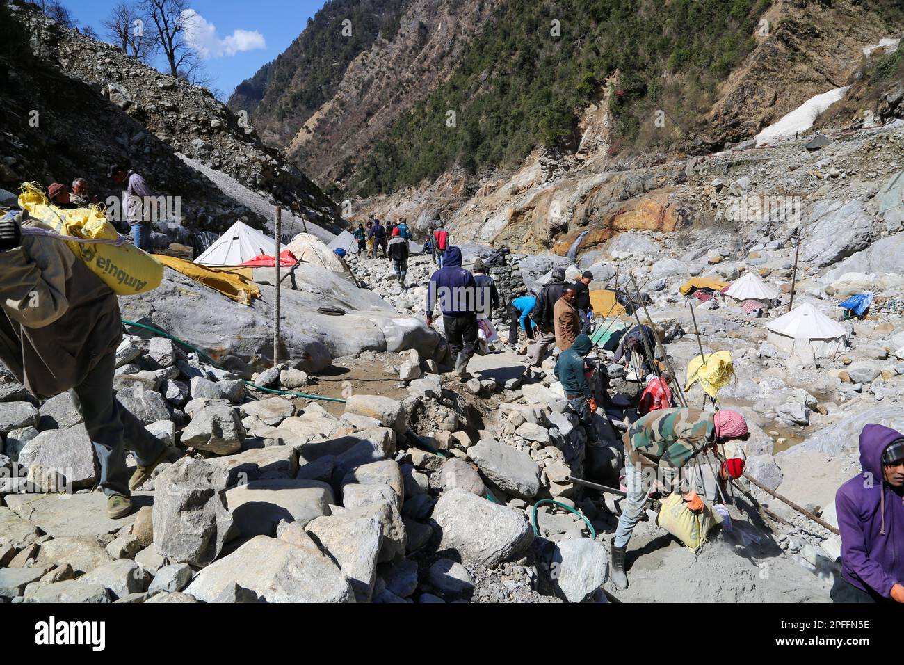 Kedarnath flood hi-res stock photography and images - Alamy