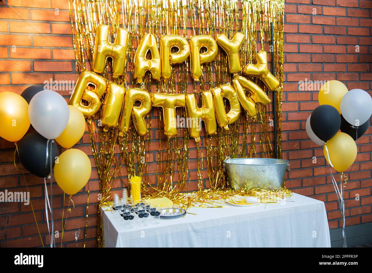 Traditional birthday party hi-res stock photography and images - Alamy