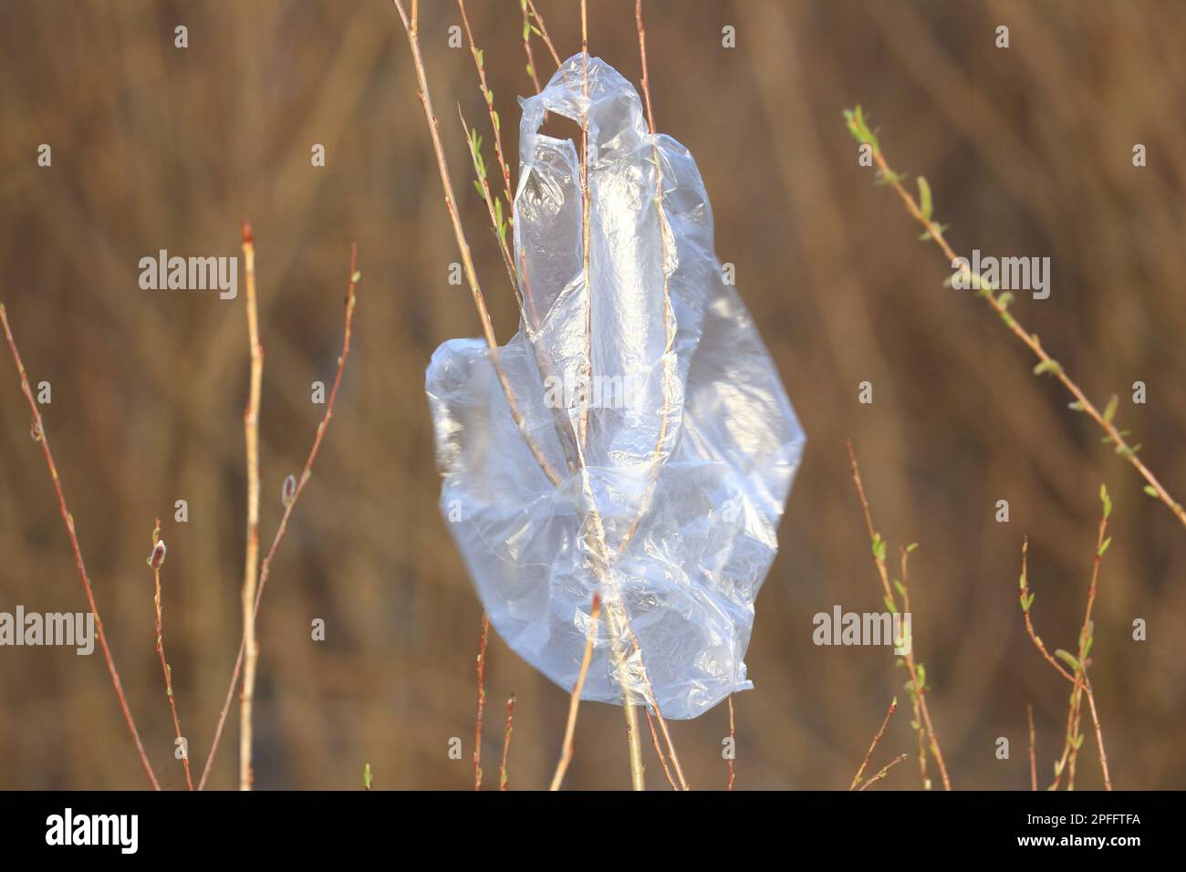Wind blown garbage hi-res stock photography and images - Alamy
