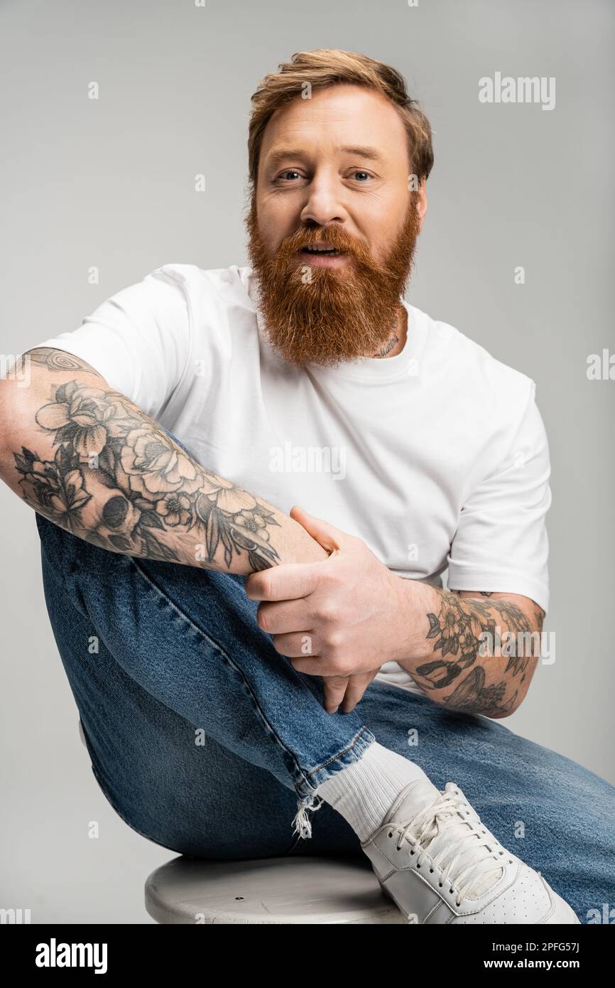 White shirt jeans portrait family hi-res stock photography and images ...