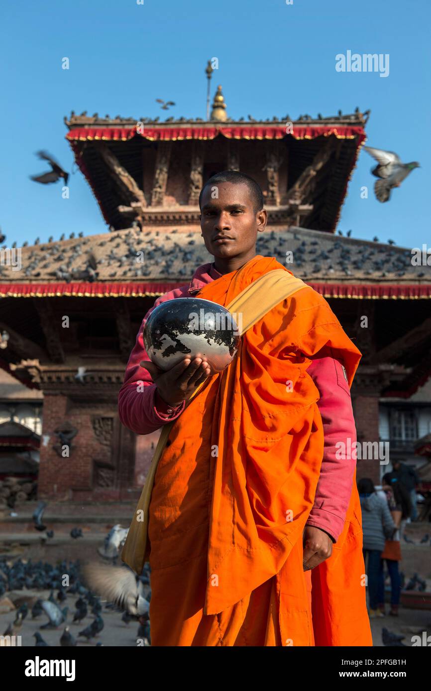 Nepal, Kathmandu, Durbar square, Monk Stock Photo - Alamy