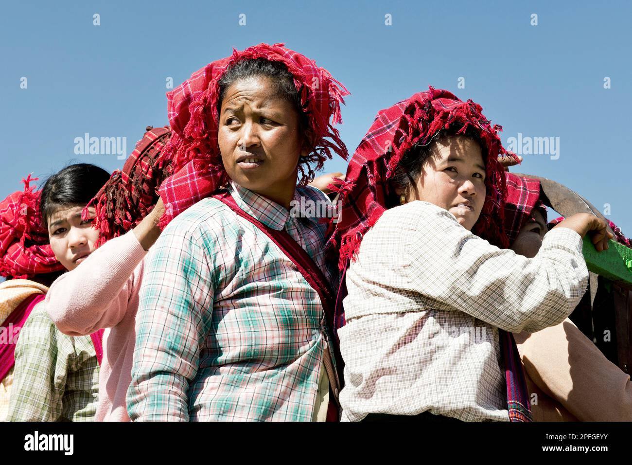 Myanmar, Inle lake, Pa O women tribe Stock Photo - Alamy