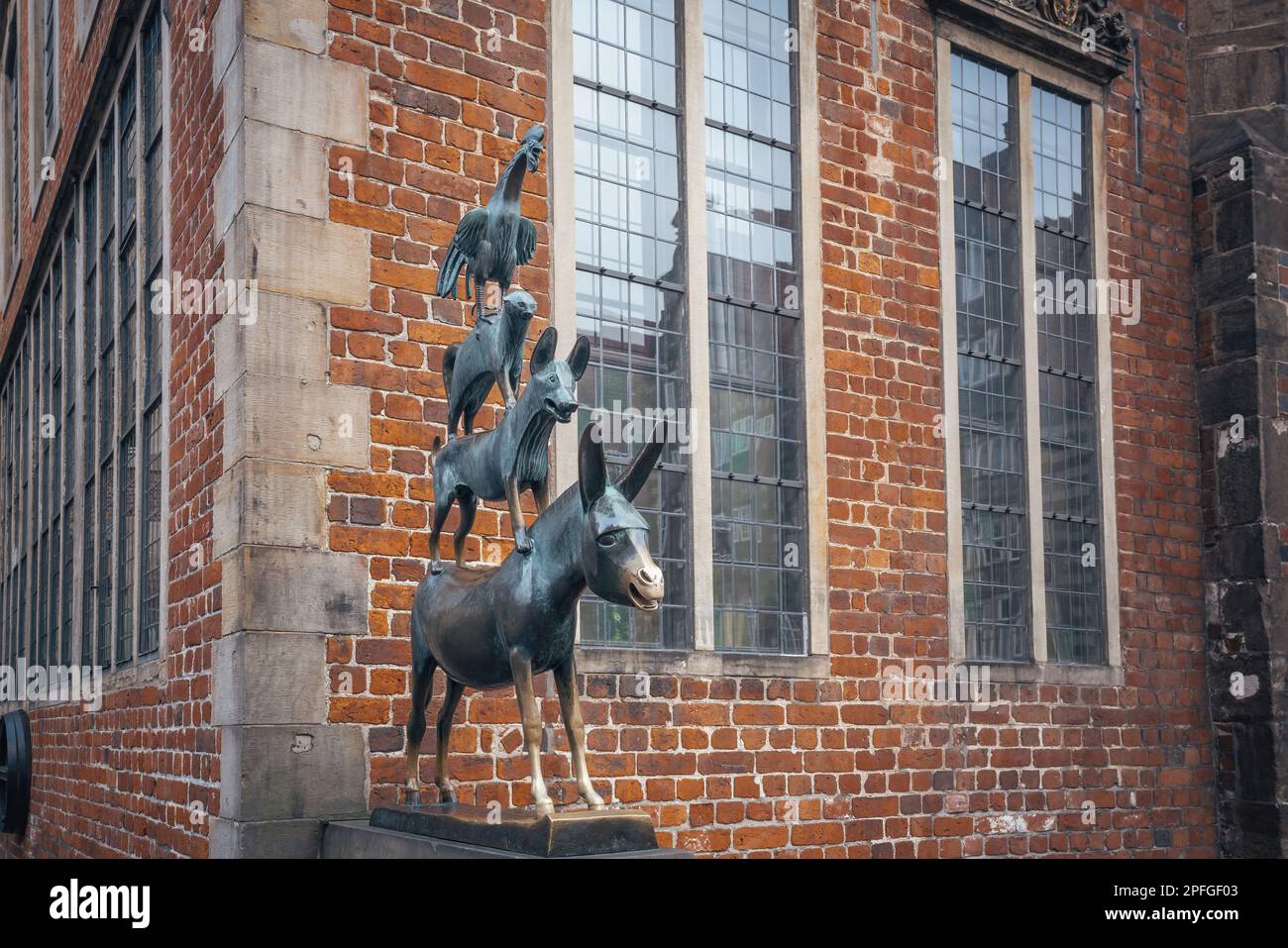 Town Musicians of Bremen Sculpture - Bremen, Germany Stock Photo - Alamy