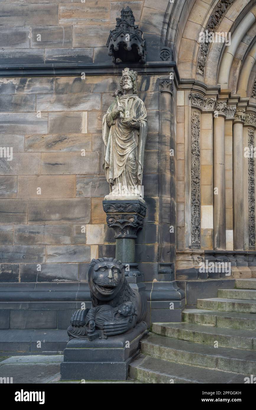 Statue of king david hi-res stock photography and images - Alamy