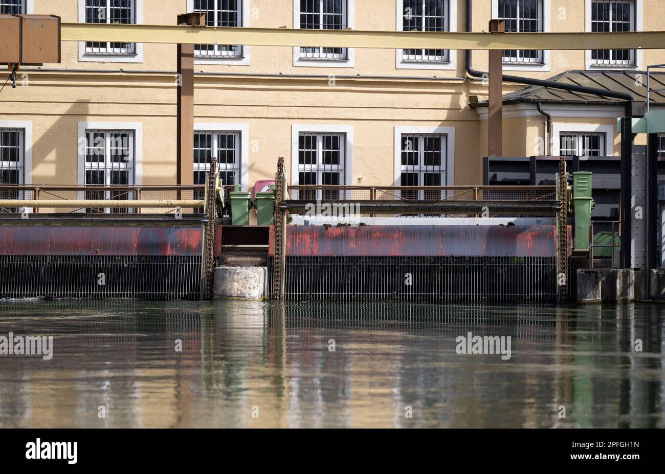 17 March 2023, Bavaria, Munich: The Isarwerk 3 hydropower plant on the ...