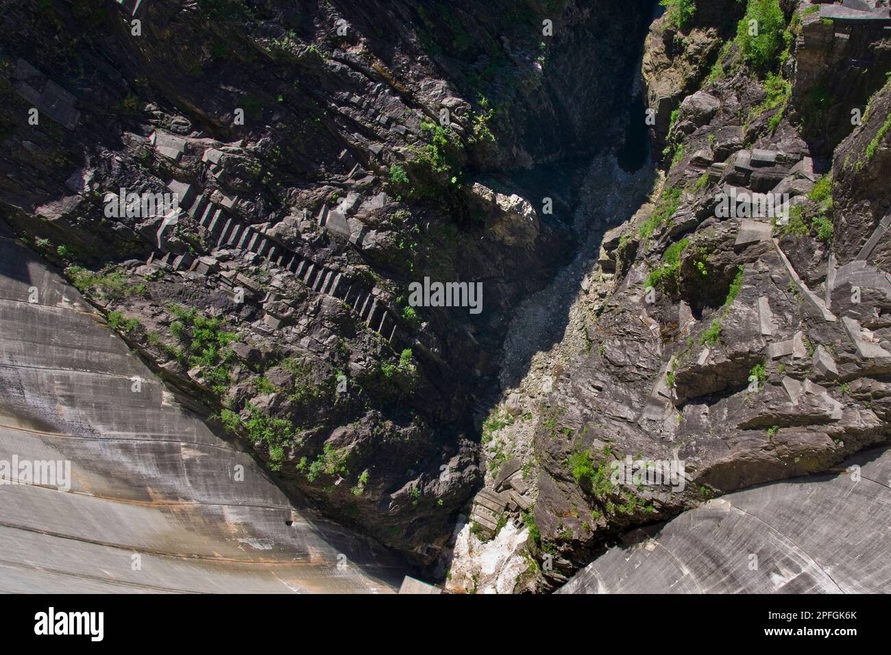 Switzerland, Canton Ticino, Verzasca valley, Contra dam Stock Photo - Alamy