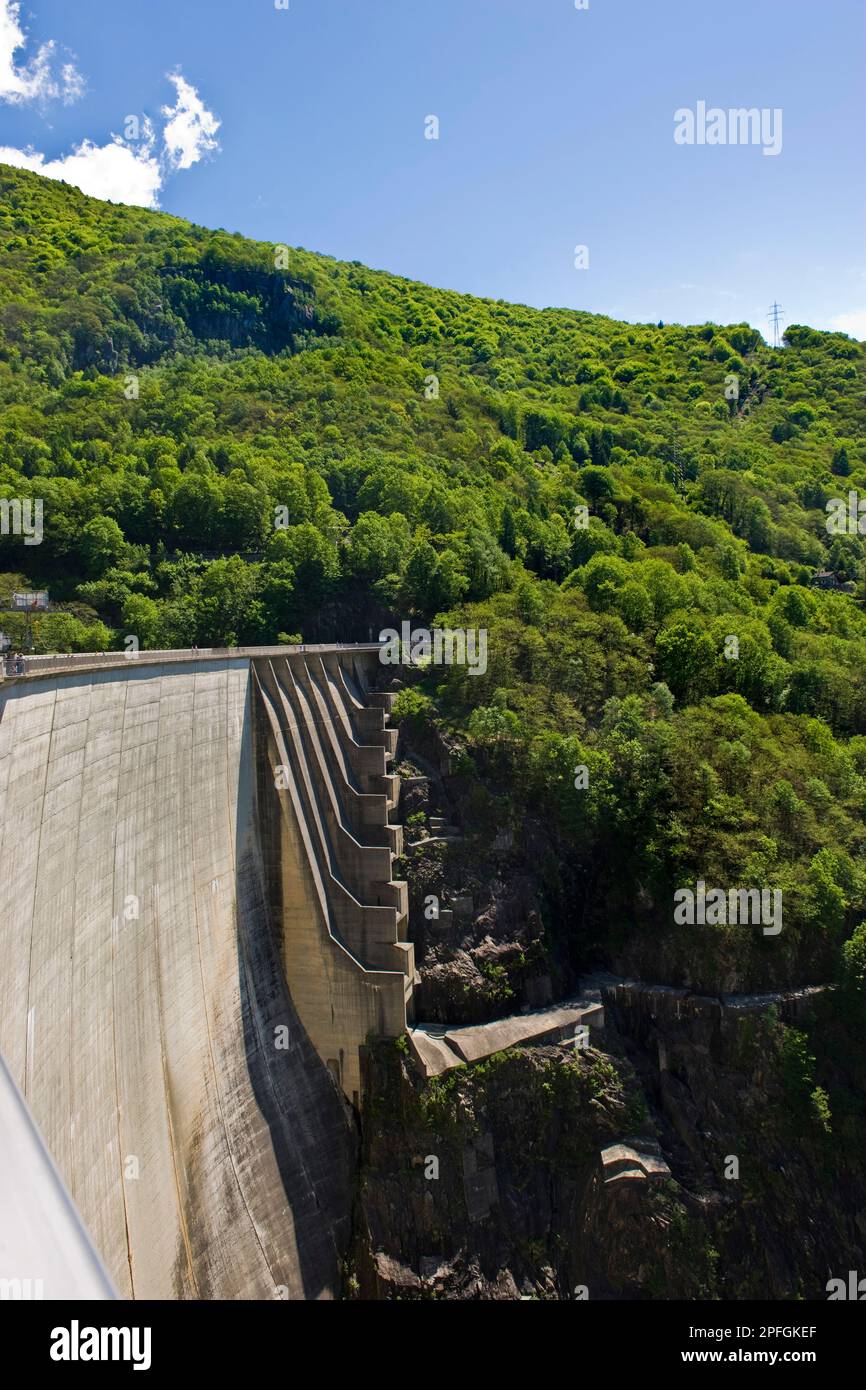 Switzerland, Canton Ticino, Verzasca valley, Contra dam Stock Photo - Alamy