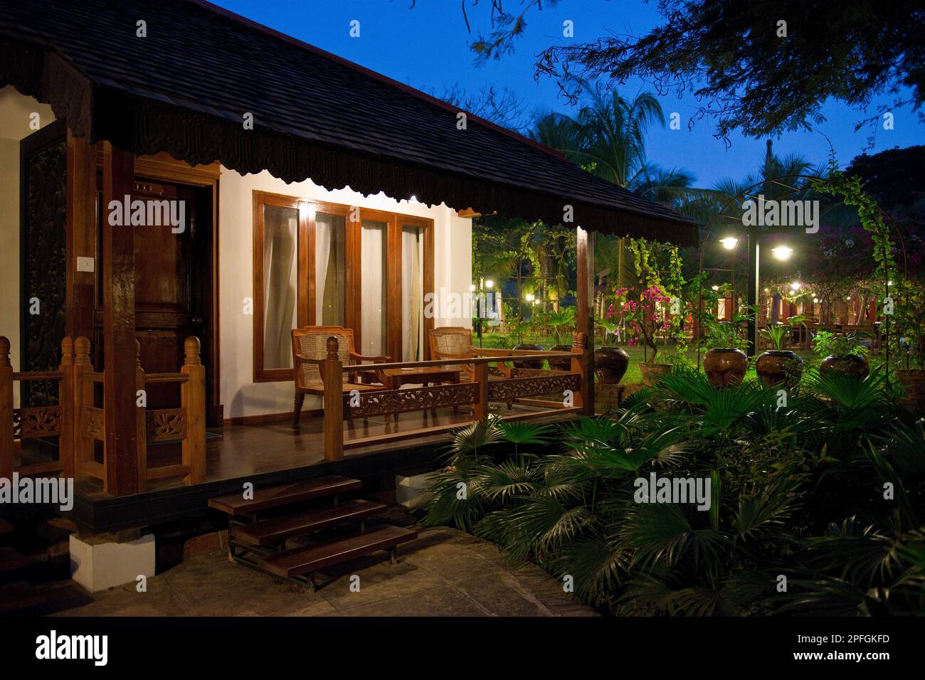 Thazin hi-res stock photography and images - Alamy