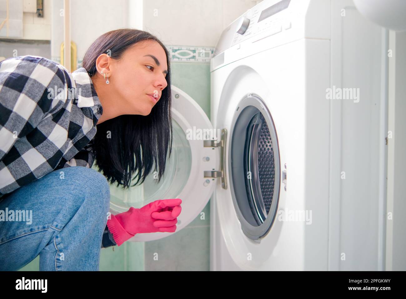 Appliance inspection hi-res stock photography and images - Alamy