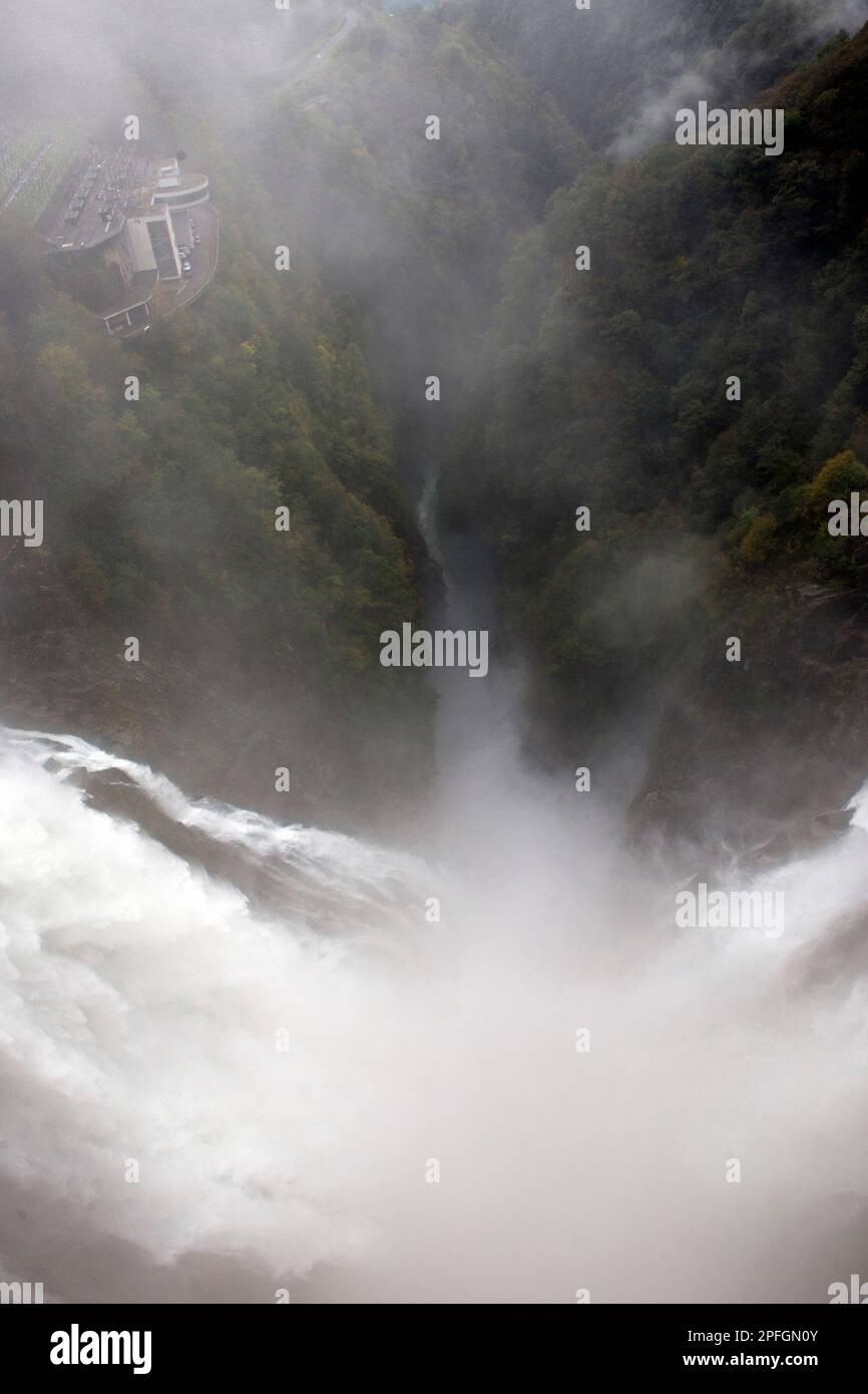 Switzerland, Verzasca dam Stock Photo - Alamy