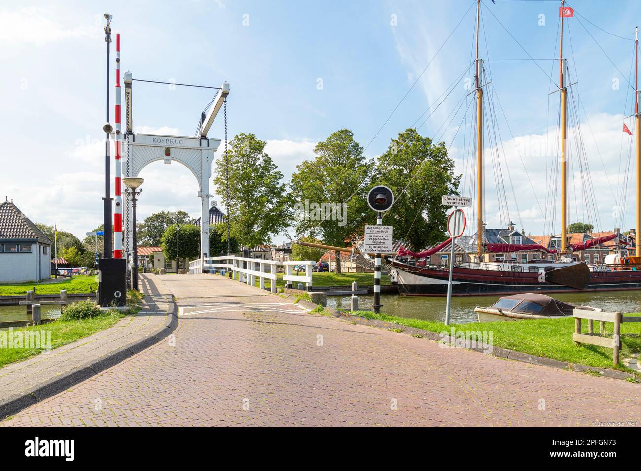 White drawbridge called Cowbridge (in Dutch Koebrug) in the center of ...