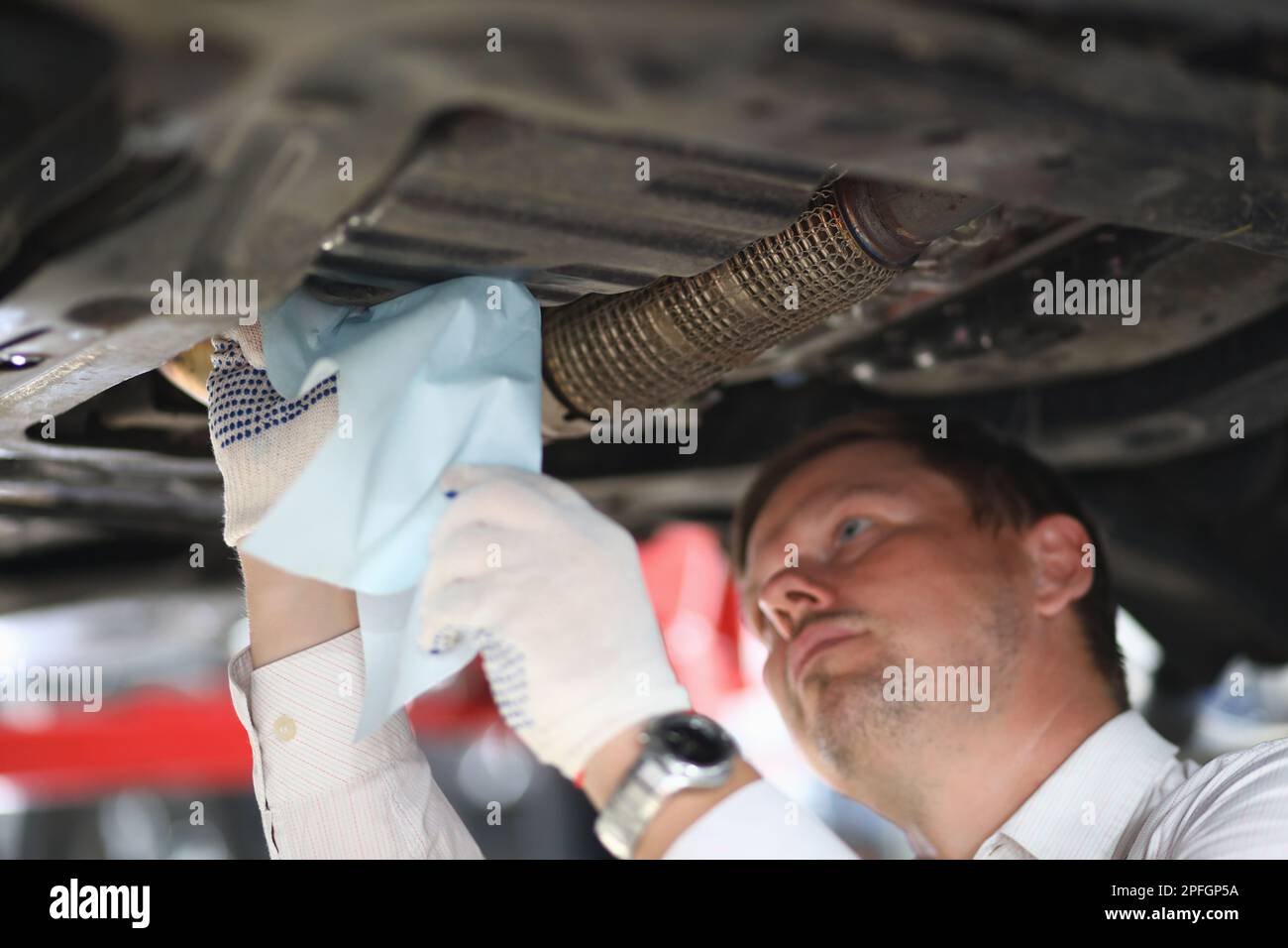 Check repair damaged parts vehicle hi-res stock photography and images ...