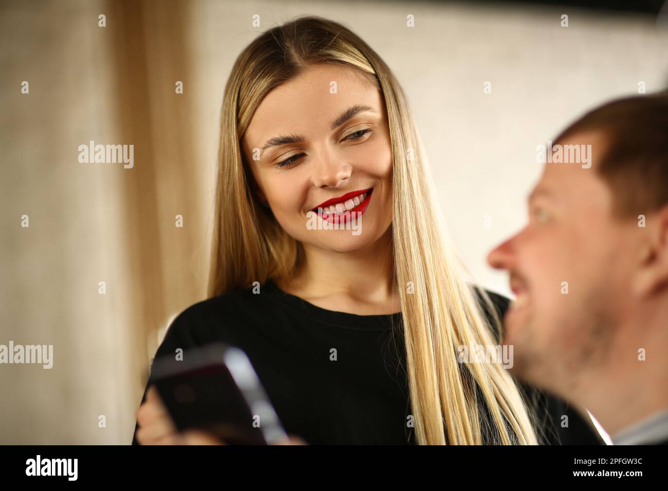 Man long hair shows hi-res stock photography and images - Alamy