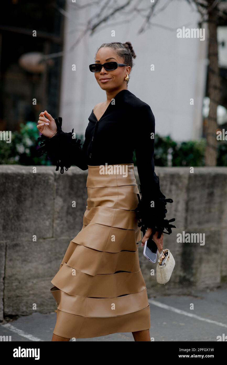 Street style, Ellie Delphine arriving at AWAKE Fall-Winter 2023-2024 ...