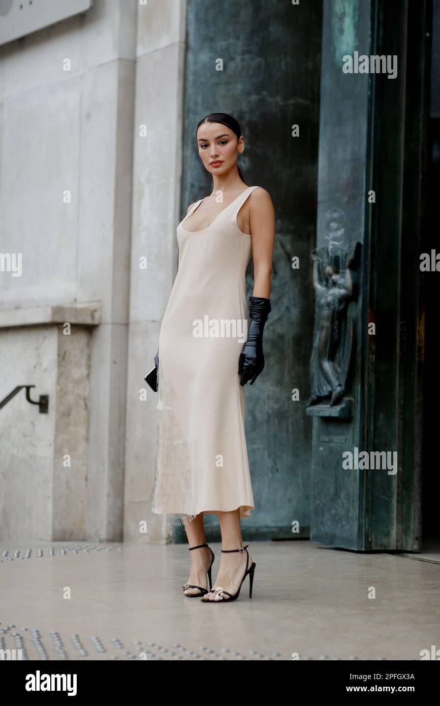 Street style, Rania Fawaz arriving at AWAKE Fall-Winter 2023-2024 show ...