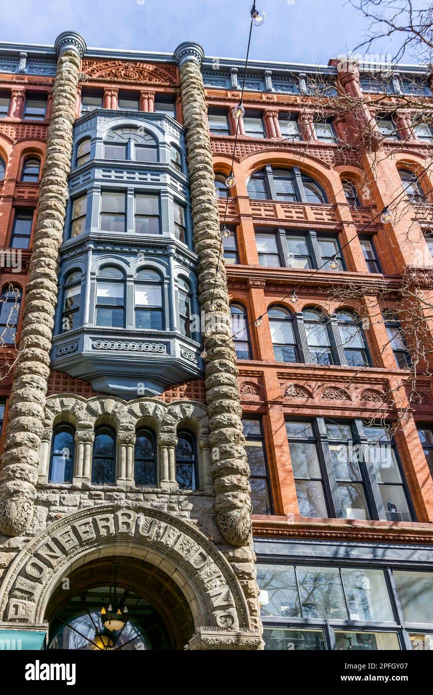 Pioneer building hi-res stock photography and images - Alamy