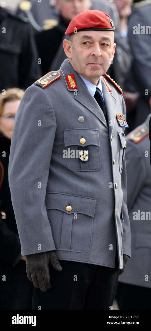 Berlin, Germany. 17th Mar, 2023. Lieutenant General Carsten Breuer ...