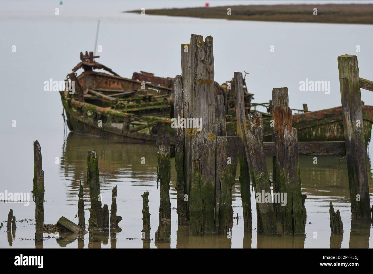 Barge wreck hi-res stock photography and images - Alamy