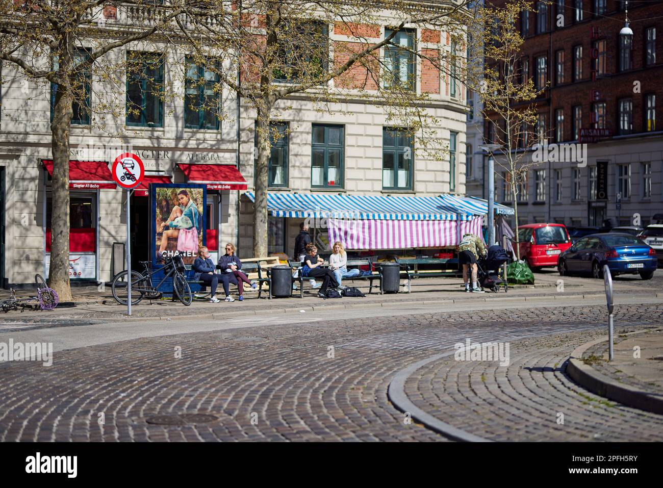 Roundabout, Halmtorvet, Helgolandsgade; Vesterbro, Copenhagen, Denmark ...