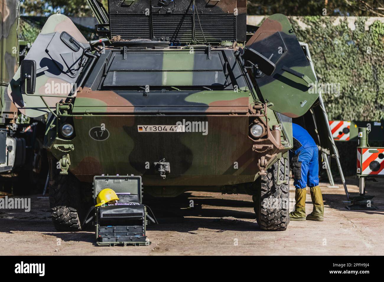 Grinding Angle, Deutschland. 16th Mar, 2023. Fuchs armored transport ...