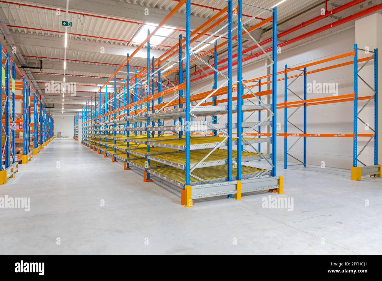 Gravity rack hi-res stock photography and images - Alamy