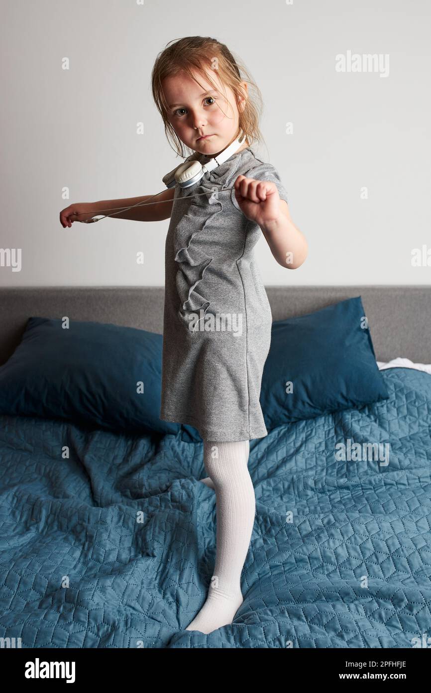 Child star jumping hi-res stock photography and images - Alamy