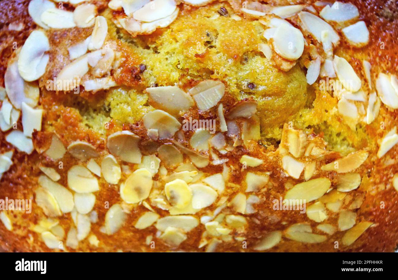 Homemade sponge cake in aluminum container Stock Photo - Alamy