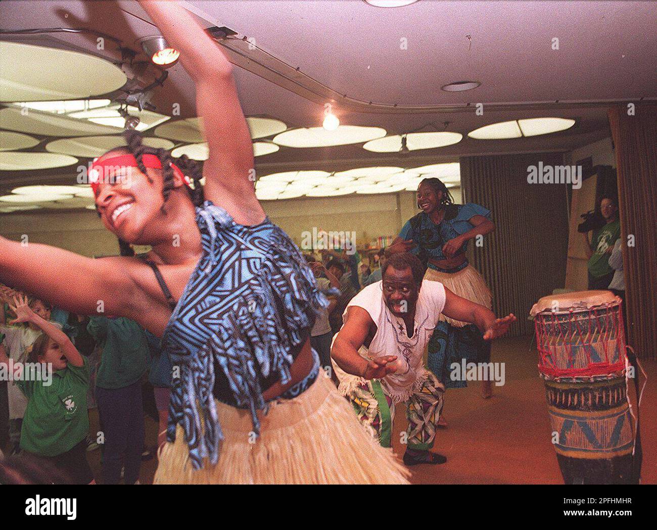 FUA DIA CONGO PERFORMS AN AFRICAN DANCE FOR STUDENTS AT BUBB ELEMENTARY ...