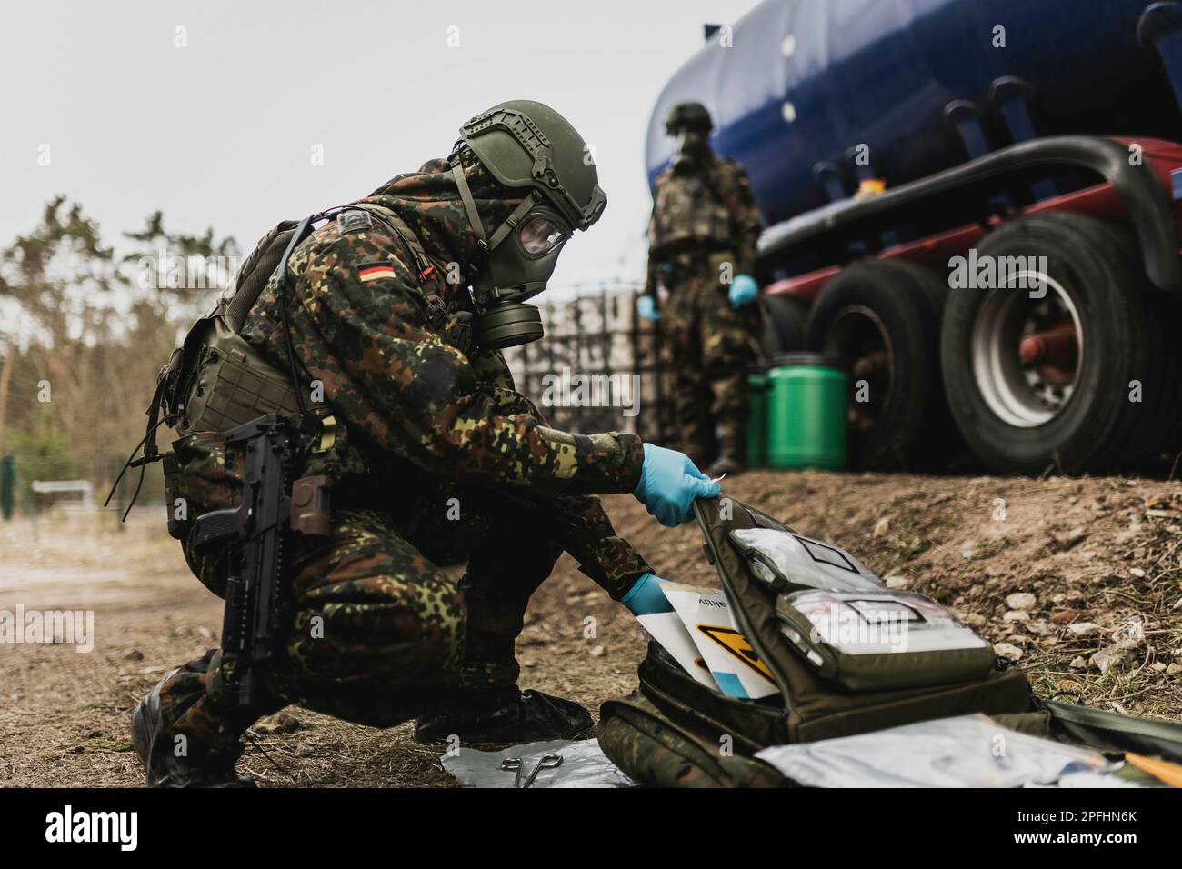 Grinding Angle, Deutschland. 16th Mar, 2023. Sample taking and analysis ...